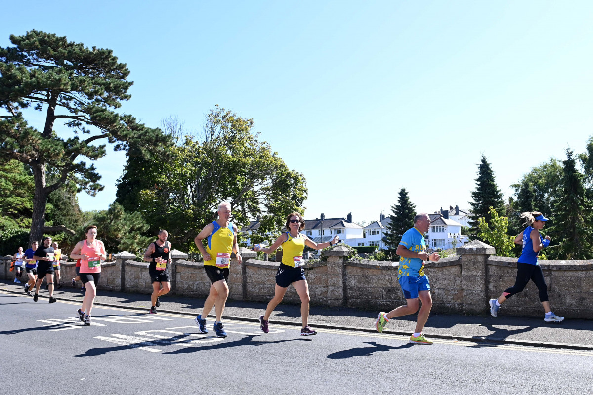 Thousands enjoy run in the sun as ABP Barry Island 10K returns - Run 4 ...